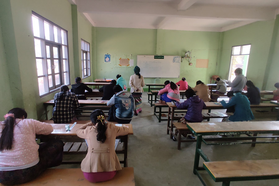 မြင်းခြံမြို့၌ အခြေခံပညာ အထက်တန်းပြ၊ လက်ထောက်အလယ်တန်းပြနှင့် လက်ထောက